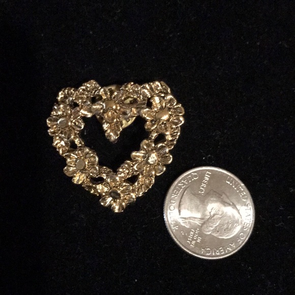 Camco | Jewelry | Vintage Camco Heart Pin | Poshmark